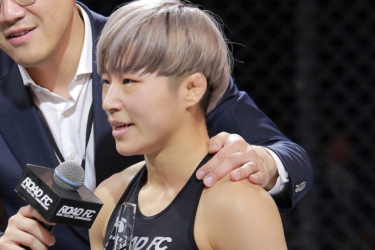 Park Jung Eun pounds out Shim Yuri at Road FC 57 | Asian MMA