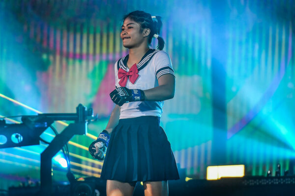 Stamp Fairtex wows with Sailor Moon entrance dance | Asian MMA
