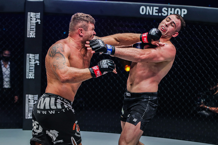 Anatoly Malykhin crowned interim heavyweight king! | Asian MMA