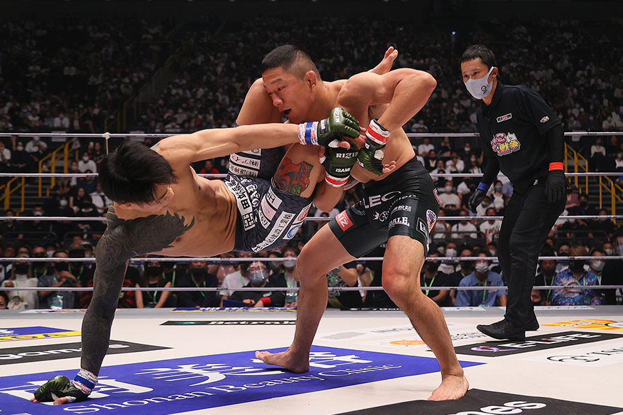 Kyoji Horiguchi submits Yuto Hokamura at Rizin 38 | Asian MMA