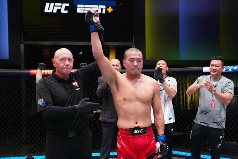 Jun Yong Park submits Joseph Holmes at UFC Vegas 63 | Asian MMA