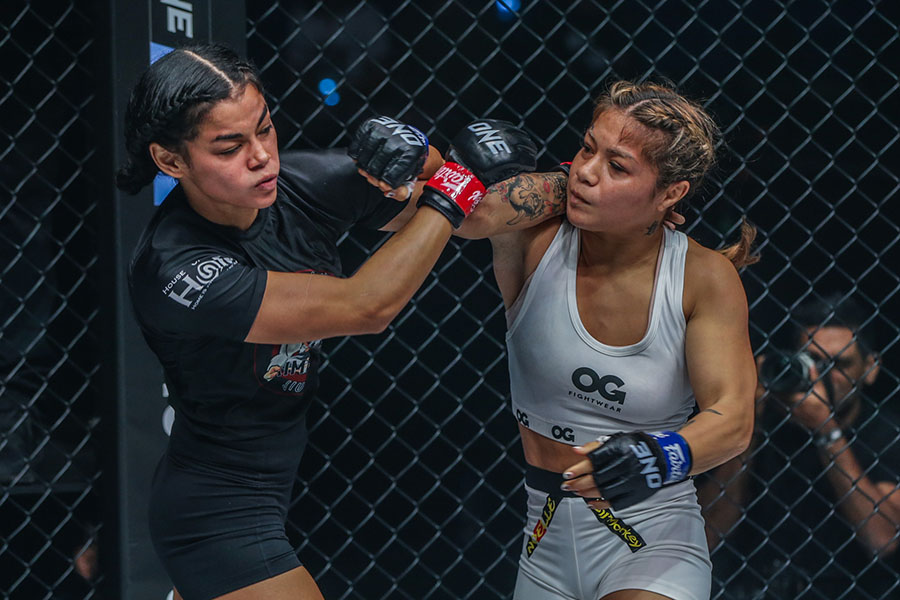 Noelle Grandjean finishes Lea Bivins with a body shot! | Asian MMA