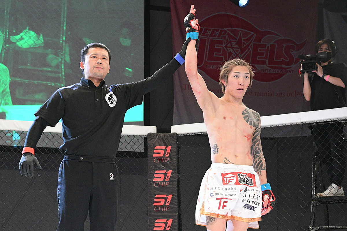 Yuki Ito knocks out Byun Jae Un at Deep 111 | Asian MMA