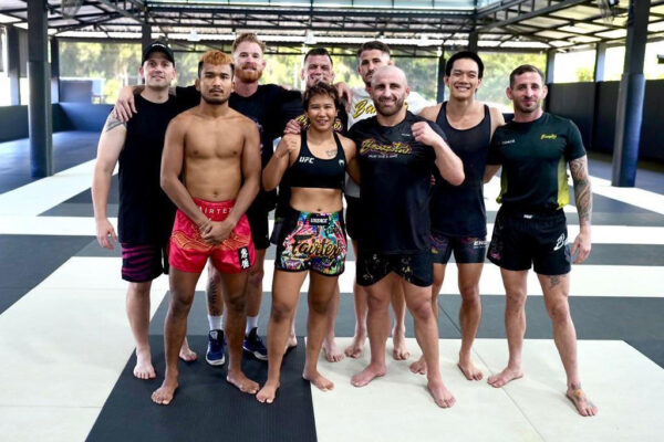 Alex Volkanovski is training in Thailand! | Asian MMA
