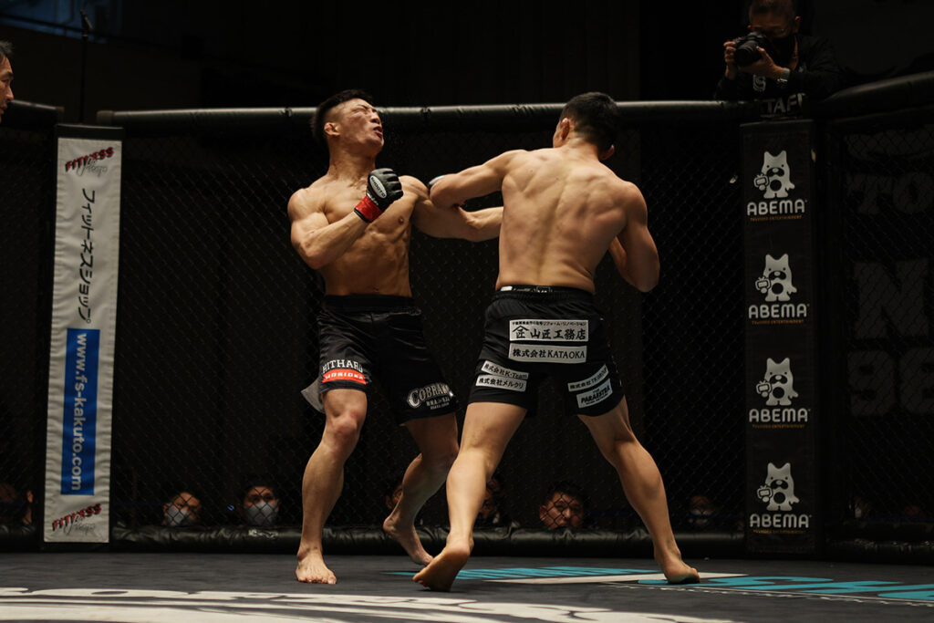 Takuya Yamamoto beats Derricott Yamamoto at Shooto 0115 | Asian MMA