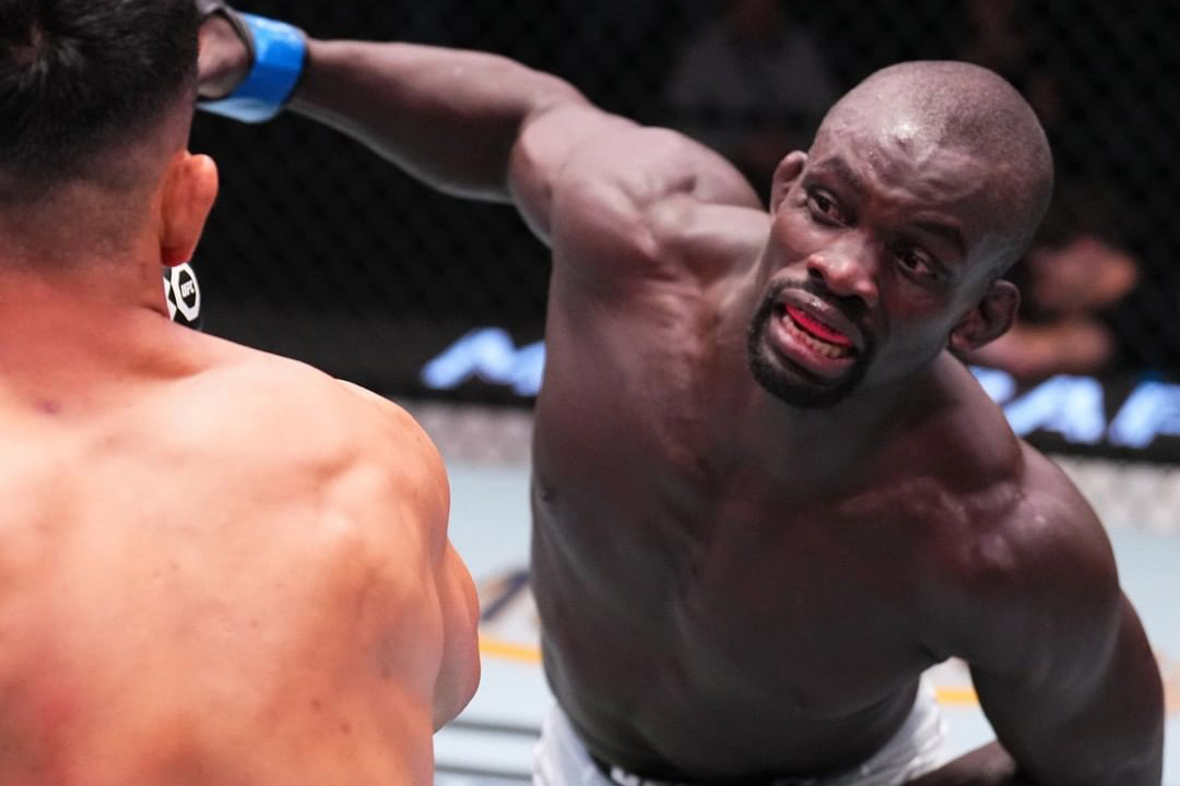 Themba Gorimbo outpoints Takashi Sato at UFC Vegas 73 | Asian MMA