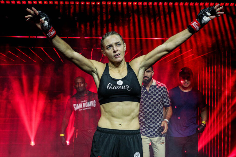 Natalia Diachkova beats Lena Nocker at Lumpinee | Asian MMA