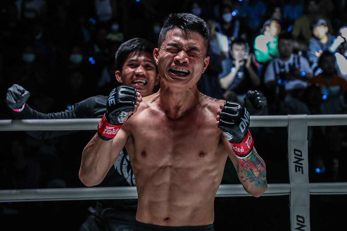 Moises Lois Ilogon wins at ONE Friday Fights 39 | Asian MMA